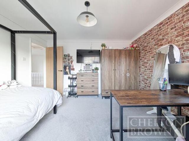 4 bedroom detached house for sale in Station Road, Great Billing, Northampton, Northamptonshire, NN3