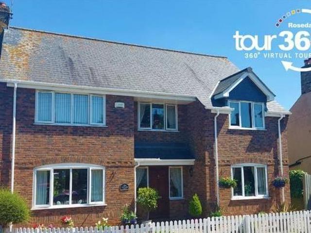 4 bedroom detached house for sale in Station Road Thurlby PE10 PE10