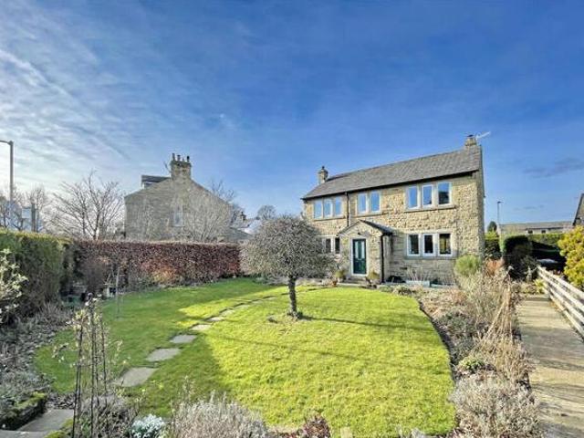 4 Bedroom Detached House For Sale In Station Road