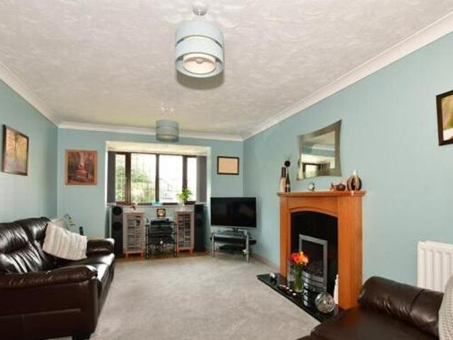 4 Bedroom Detached House For Sale In Steeple View, Basildon