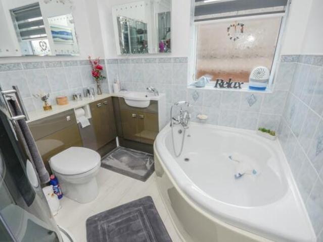 4 bedroom detached house for sale in Stockwell Close, Mangotsfield, Bristol, BS16 6XB, BS16