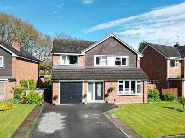 4 Bedroom Detached House For Sale In Stockport, Cheshire