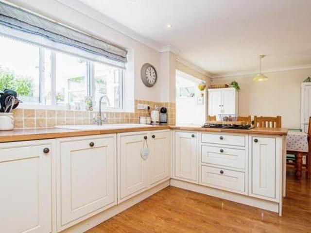4 Bedroom Detached House For Sale In Stoke on trent