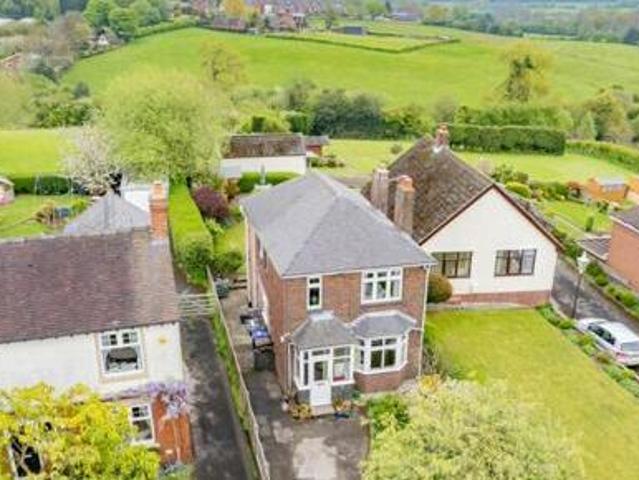 4 Bedroom Detached House For Sale In Stoke on trent, Staffordshire