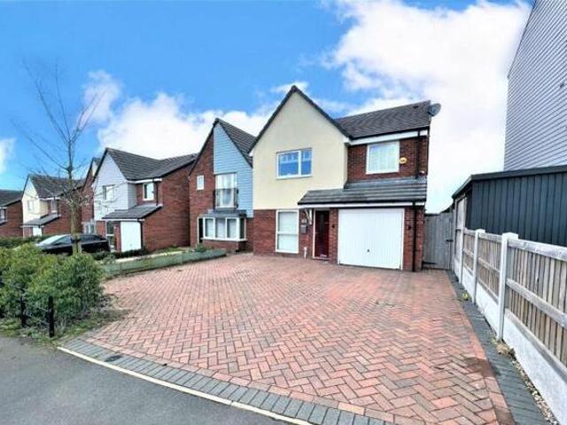 4 Bedroom Detached House For Sale In Stoke on trent, Staffordshire