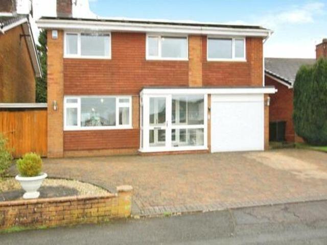 4 Bedroom Detached House For Sale In Stoke on trent, Staffordshire