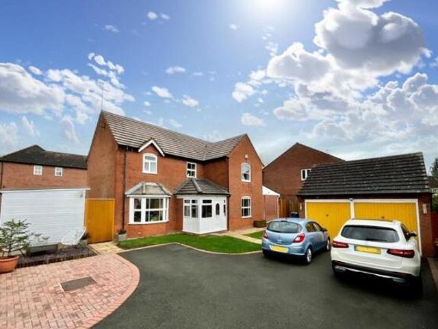 4 Bedroom Detached House For Sale In Stone