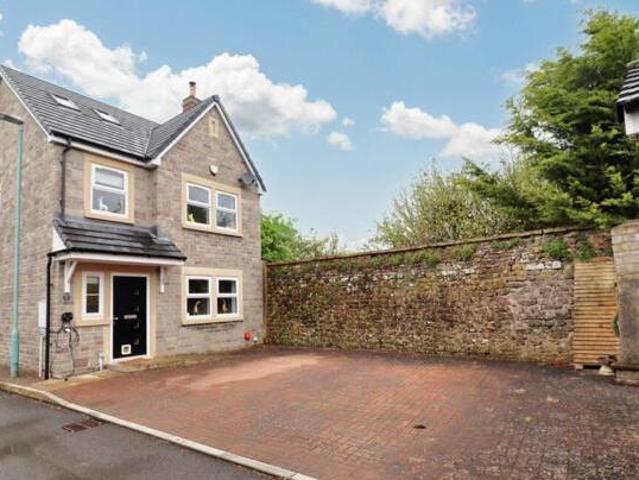 4 Bedroom Detached House For Sale In Stone