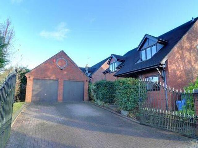 4 Bedroom Detached House For Sale In Stone