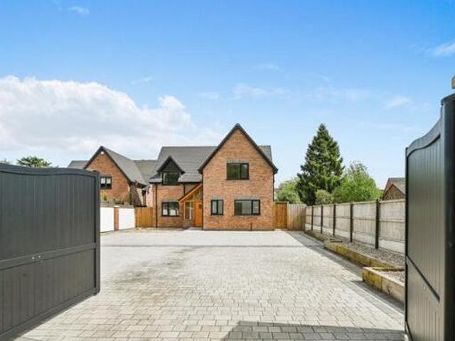4 Bedroom Detached House For Sale In Stone, Staffordshire