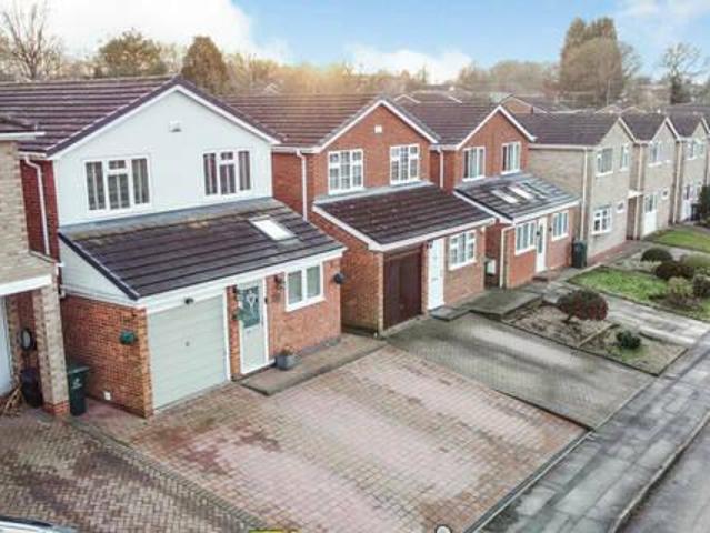 4 bedroom detached house for sale in Stonebury Avenue Coventry CV5