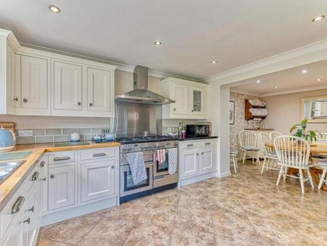 4 bedroom detached house for sale in Stonehill Close, Appleton, WA4