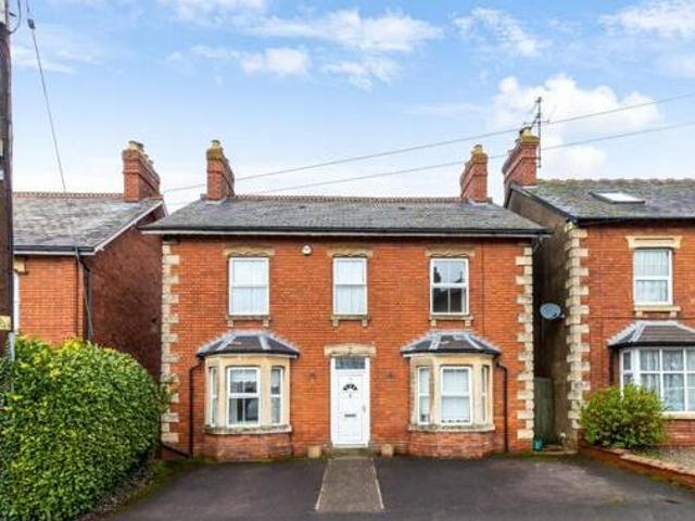 4 Bedroom Detached House For Sale In Stonehouse, Gloucestershire