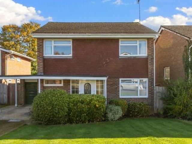 4 Bedroom Detached House For Sale In Storrington