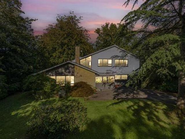 4 Bedroom Detached House For Sale In Storrington