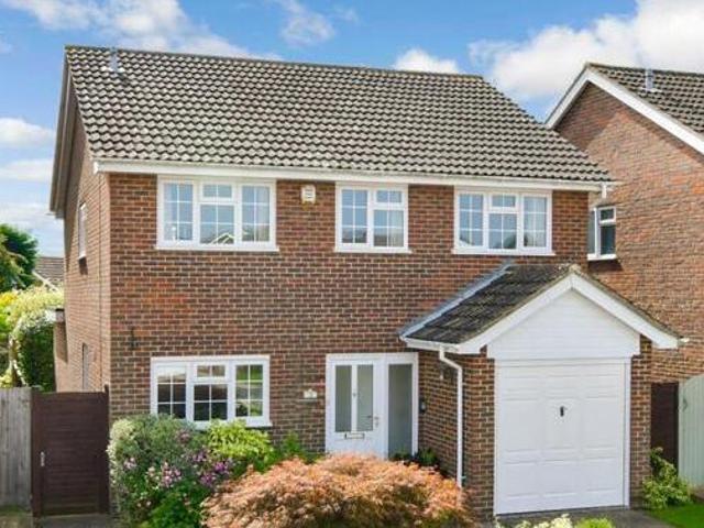 4 Bedroom Detached House For Sale In Storrington
