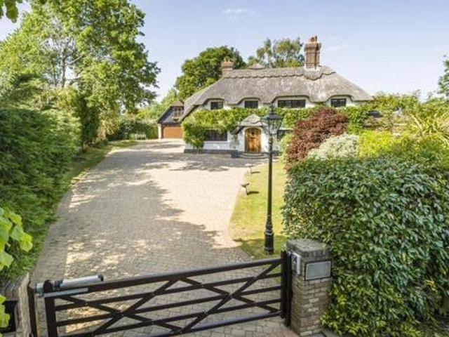 4 Bedroom Detached House For Sale In Storrington