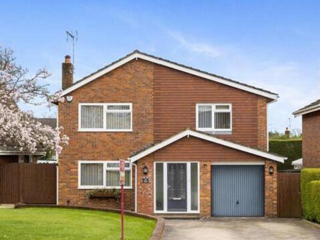 4 Bedroom Detached House For Sale In Storrington