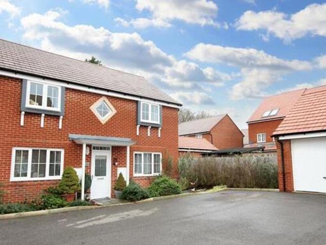 4 Bedroom Detached House For Sale In Storrington