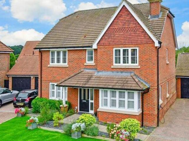4 Bedroom Detached House For Sale In Storrington, Pulborough