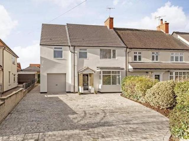 4 bedroom detached house for sale in Storrs Road Brampton Chesterfield S40