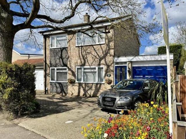 4 Bedroom Detached House For Sale In Stotfold, Hitchin