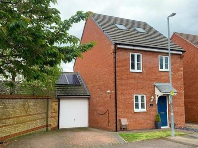 4 Bedroom Detached House For Sale In Stotfold, Hitchin