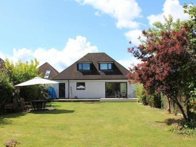 4 Bedroom Detached House For Sale In Stotfold, Hitchin