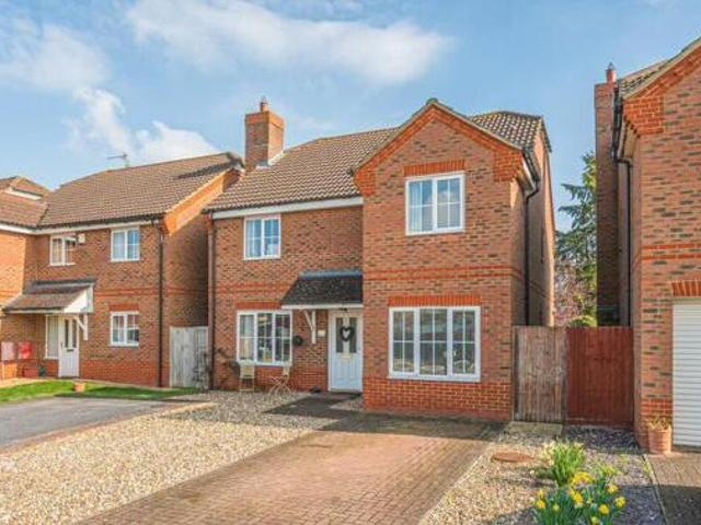 4 Bedroom Detached House For Sale In Stotfold, Hitchin