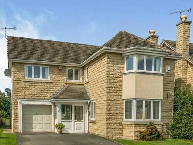 4 bedroom detached house for sale in Strangford Court Bradford BD10 BD10