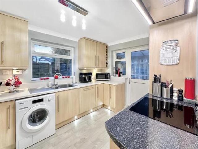 4 bedroom detached house for sale in Stratton Road, Muscliff, Bournemouth, BH9