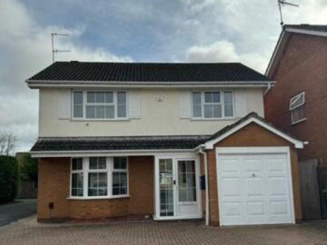 4 Bedroom Detached House For Sale In Stratford on avon