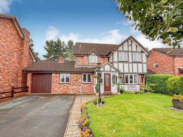 4 Bedroom Detached House For Sale In Streetly, Sutton Coldfield