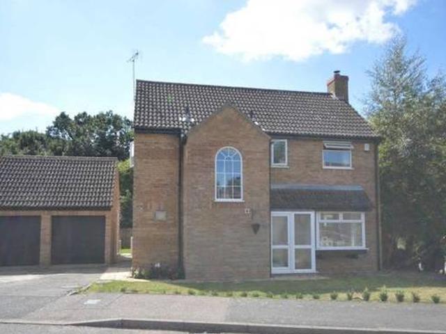 4 bedroom detached house for sale in Suters Drive Norwich NR8