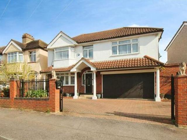 4 Bedroom Detached House For Sale In Sutton