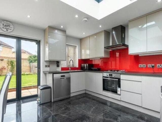 4 Bedroom Detached House For Sale In Sutton