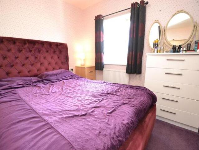 4 bedroom detached house for sale in Summer Lea, Idle, BD10
