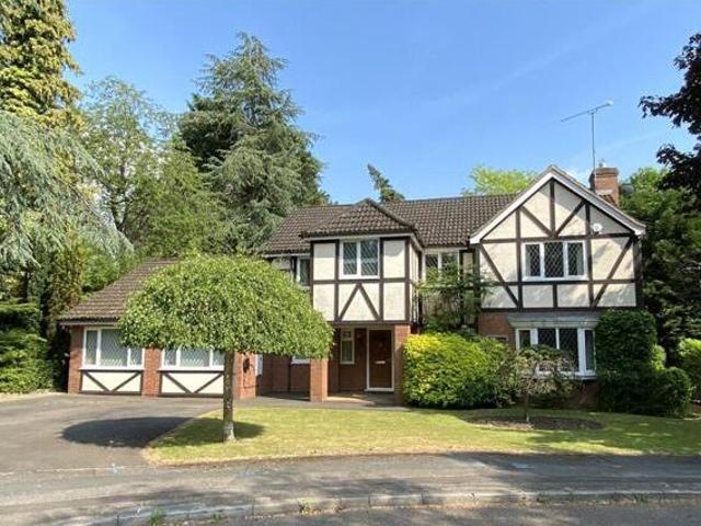 4 Bedroom Detached House For Sale In Sunningdale, Berkshire