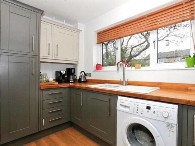 4 bedroom detached house for sale in Sunnymead, Peterborough, PE4