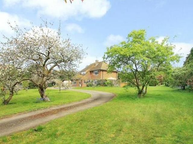 4 Bedroom Detached House For Sale In Surrey