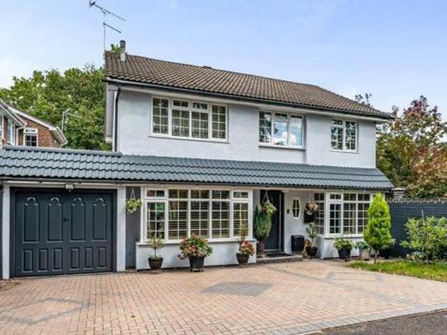 4 Bedroom Detached House For Sale In Surrey