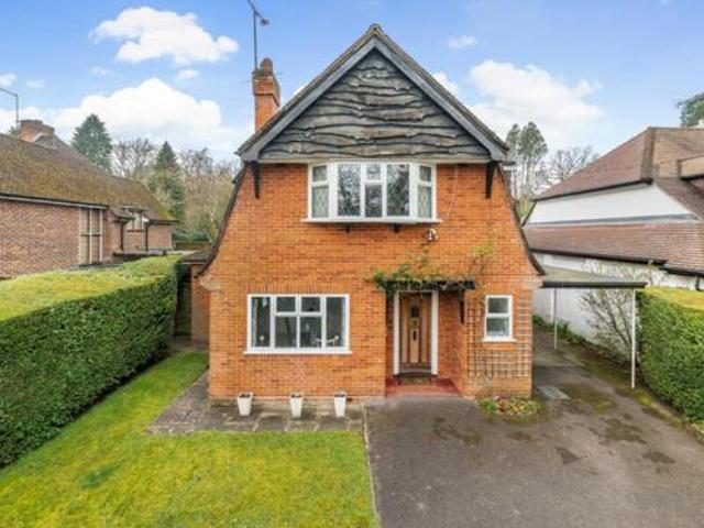 4 Bedroom Detached House For Sale In Surrey
