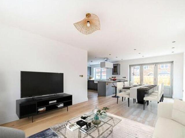 4 Bedroom Detached House For Sale In Surrey