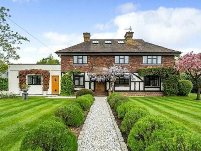 4 Bedroom Detached House For Sale In Surrey