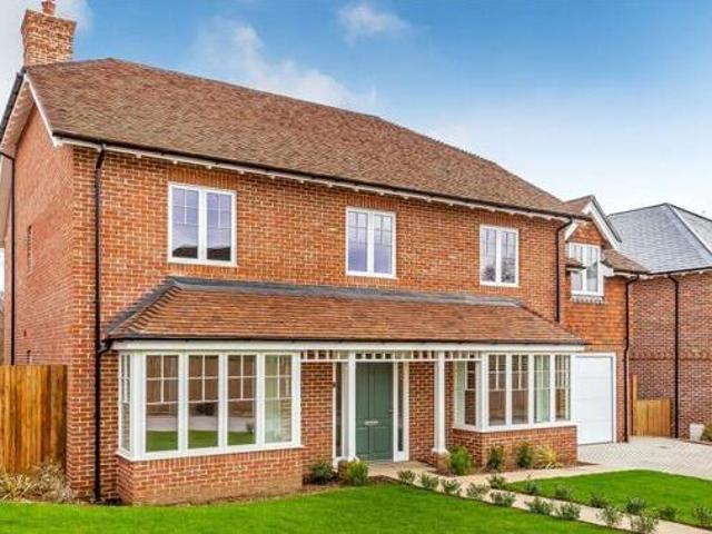4 Bedroom Detached House For Sale In Surrey