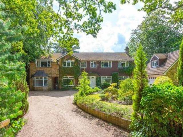 4 Bedroom Detached House For Sale In Surrey