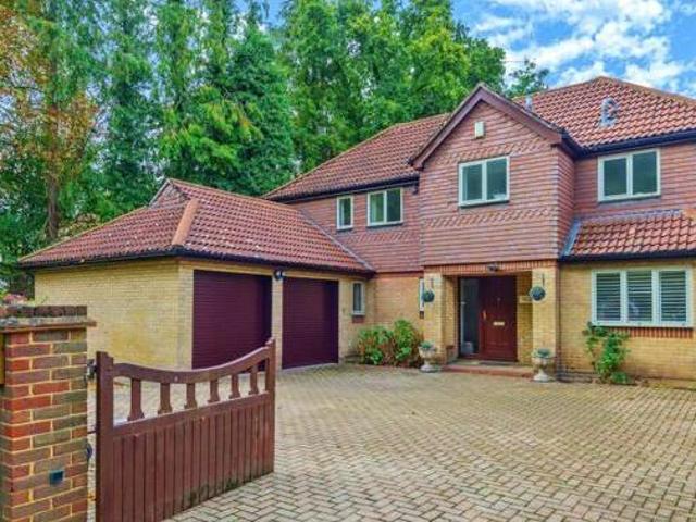 4 Bedroom Detached House For Sale In Surrey