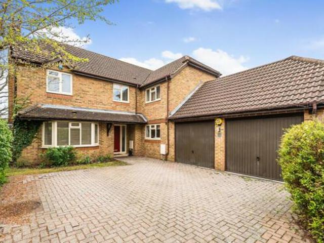4 Bedroom Detached House For Sale In Surrey