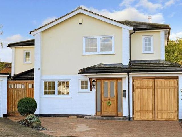 4 Bedroom Detached House For Sale In Surrey