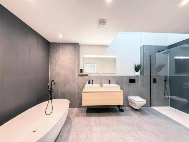 4 bedroom detached house for sale in Sussex Avenue, Didsbury, M20